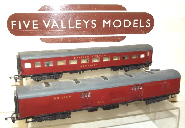 110126/03 UN-BRANDED 2 x British Columbia Canadian Coaches Re-Painted £ ...