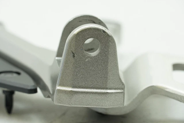 YAMAHA YZF R6 RJ11 RJ15 Repose-Pied Pilote à Gauche Support 2C0-2744200 ...
