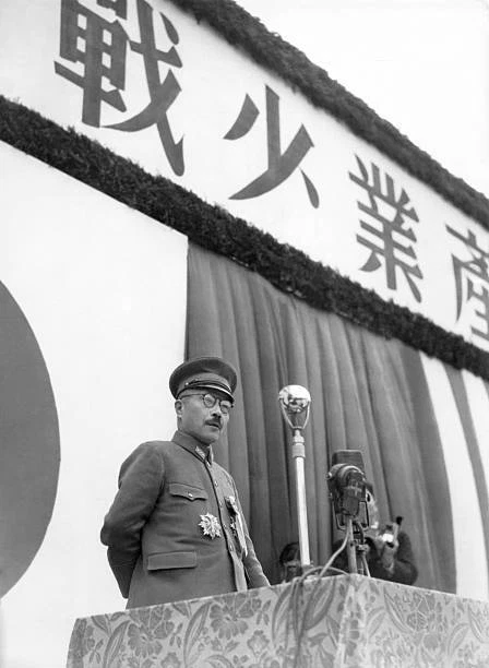 GENERAL HIDEKI TOJO giving a speech in Japan Historic Old Photo EUR 6 ...