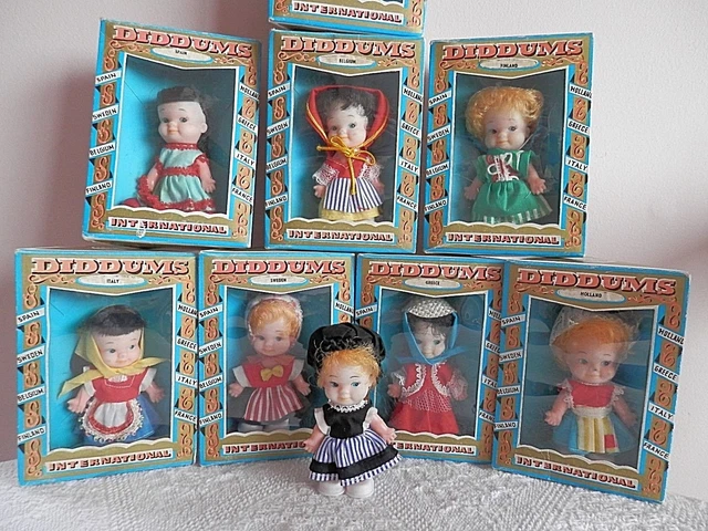 COMPLETE SET OF 8 x VINTAGE 'DIDDUMS' DOLLS IN ORIGINAL BOXES £20.00 ...