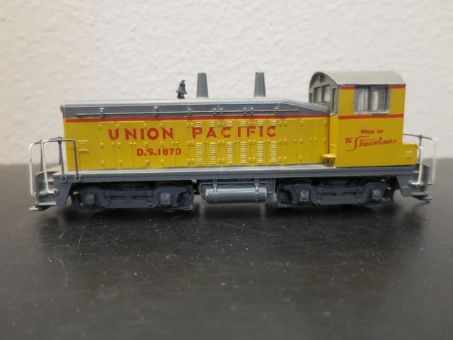 HO SCALE ATHEARN SW1500 UP Union Pacific Diesel Switcher Locomotive DS ...
