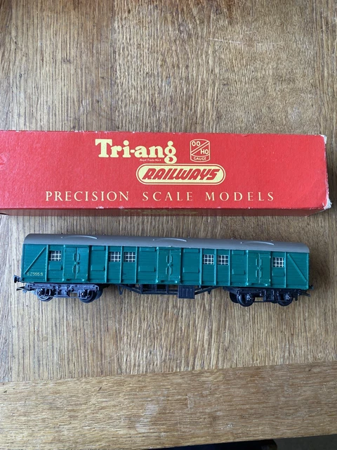 TRIANG PRE HORNBY R226 SOUTHERN RAILWAYS S.2355.S UTILITY VAN DAMAGED ...