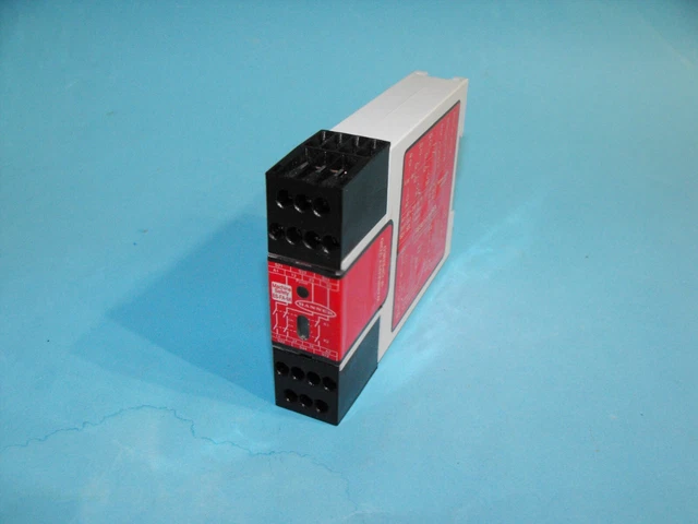 BANNER ES-FA-9A.E-STOP SAFETY Relay Module 24V AC/DC.USED $99.99 - PicClick
