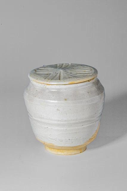 THE DAVID AND Sarah Battie Collection | Song dynasty, a white-glazed ...