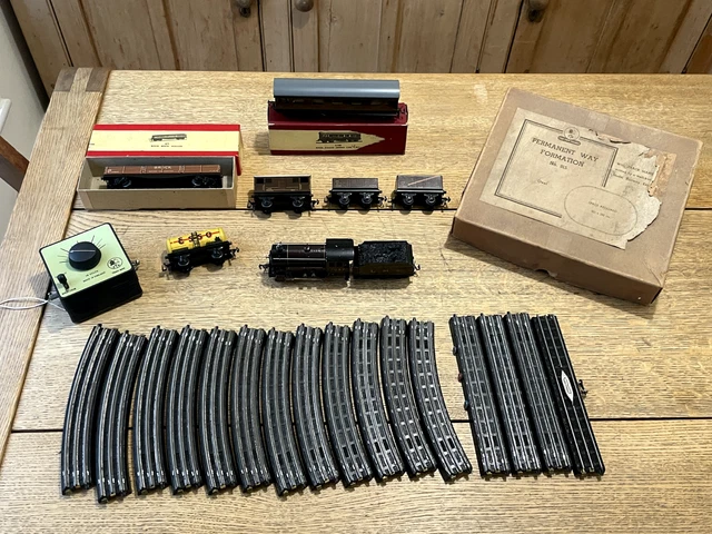 TTR TRIX TWIN Tank Locomotive Lms 5647 Tender Wagons Esso Tanker Bogie ...