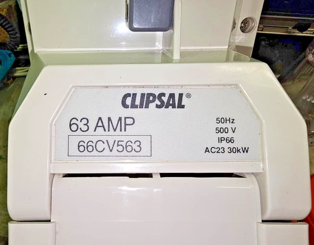 CLIPSAL SWITCHED SOCKET OUTLET 500V 63A 5-Pins Round and Matching 63A 5 ...