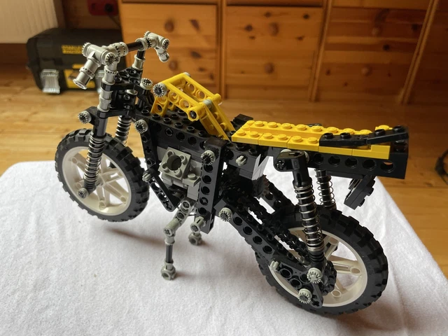 LEGO TECHNIC 8838 Shock Cycle Vintage LEGO Technic 8838 Shock Cycle ...