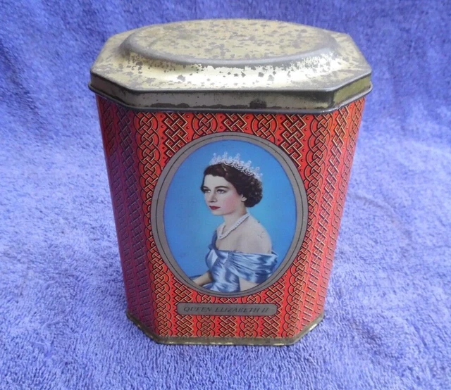 VINTAGE QUEEN ELIZABETH Ii Coronation Collectable Tins X 3 EUR 29,21 ...
