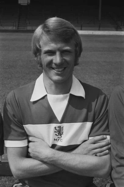 DAVID HARVEY OF Leeds United FC at 1973-74 football season OLD PHOTO ...