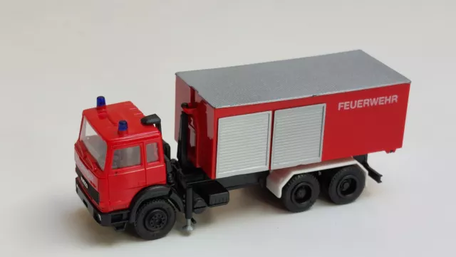 1:87 HERPA IVECO Feuerwehr Abrollcontainer Absetzkipper Muldenkipper ...