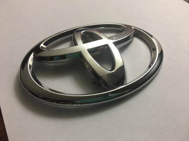 TOYOTA 4 3/4” rear trunk logo emblem hatch tailgate rear door 75431 ...