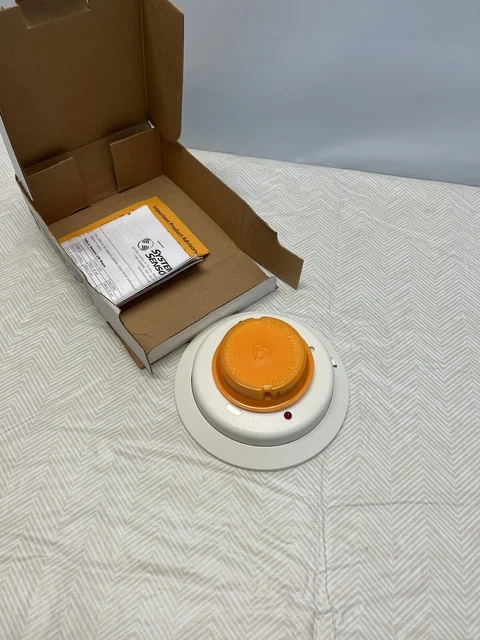 SYSTEM SENSOR PHOTOELECTRIC Smoke Detector W/Plug In Base 2w-b $62.95 ...