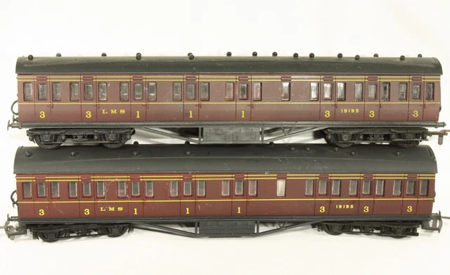 AIRFIX OO GAUGE 2x Unboxed 57ft LAV Composite Non Corridor Coaches ...