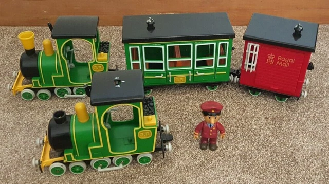 POSTMAN PAT MOTORISED Greendale Rocket Train Bundle , Please read ...