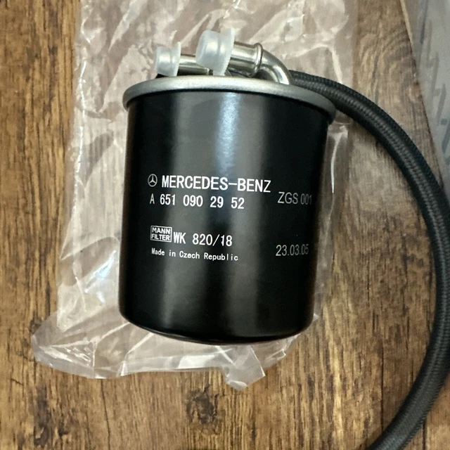 NEW GENUINE MERCEDES-BENZ OM651 Engine Fuel Filter With Sensor ...