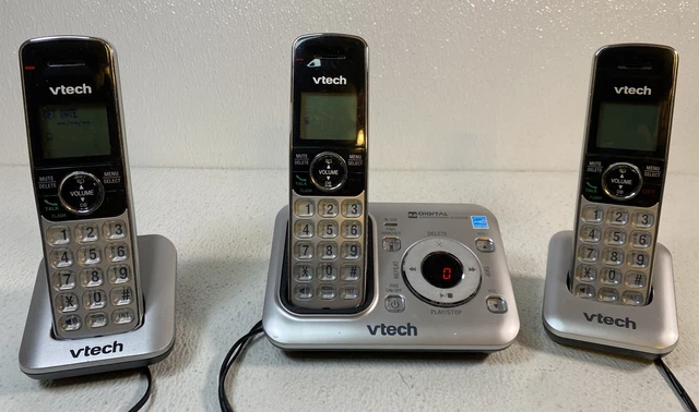 VTECH SILVER EXPANDABLE Three Handset Answering Cordless Phone System ...