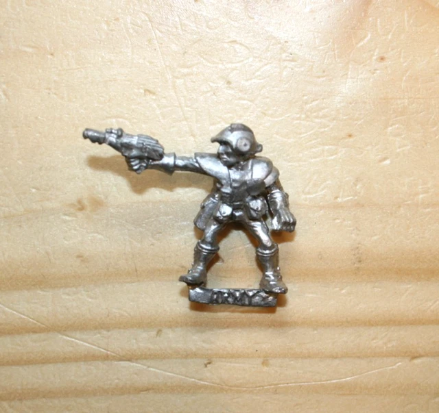 WARHAMMER 40K ROGUE TRADER IMPERIAL GUARD SGT HICKS OOP Metal Rare GW ...