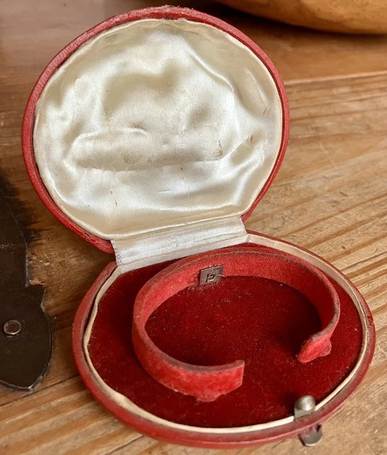 GENUINE OMEGA 1960S Ladies Red Rare Shell Design Watch Presentation ...