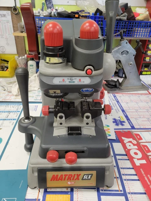 SILCA MATRIX SLX - Taille de clé à vagues et a points EUR 2.400,00 - PicClick FR