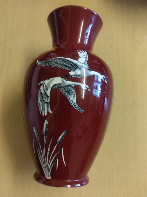 RARE CROWN DEVON Fieldings Red and White Swans Bulbous Pottery Vase EUR ...