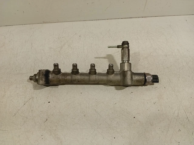 RAMPE D'INJECTION OPEL Astra J Sports Tourer (PD8/PE8/PF8) (2014 - 2016 ...