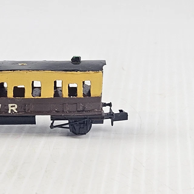 GRAHAM FARISH N Gauge GWR Coach Color Chocolate Cream Passenger ...