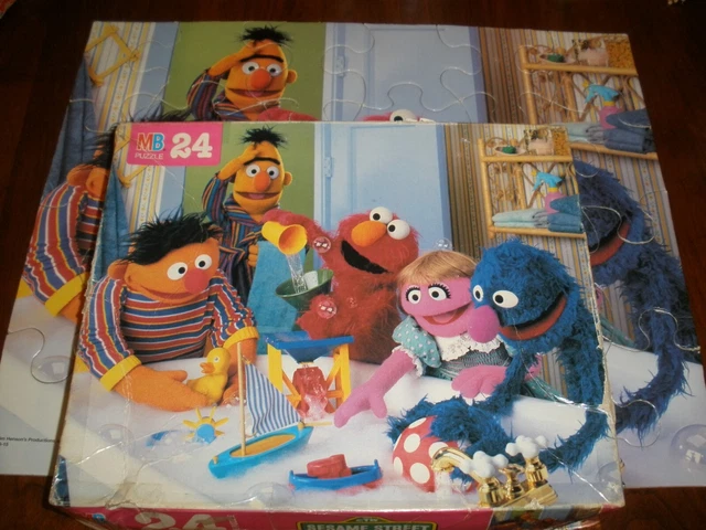 VINTAGE 1985 MILTON Bradley Sesame Street 24 Piece Puzzle COMPLETE £11. ...