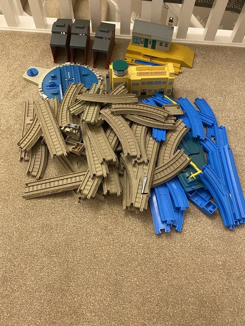 THOMAS THE TANK Engine Tomy Trackmaster Track Bundle Sodor Airport And ...