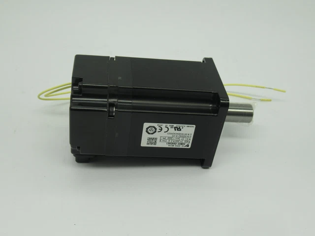 YASKAWA SGMAV-04ADA61 SERVO Motor 400W 200VAC 20-Bit Incremental ...
