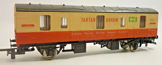LIMA 00 GAUGE BR CCT PARCEL VAN - TARTAN ARROW - 320355, c £4.99 ...