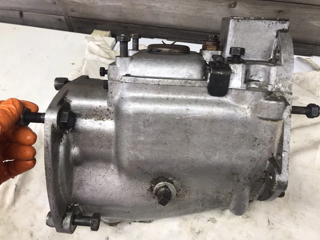 LAND ROVER SERIES 2 Matched Gearbox Casing & Top Plate Part No. 269960 ...