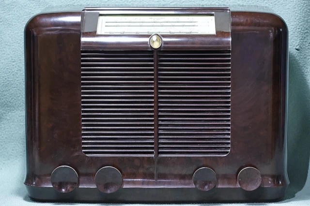 WESTMINSTER C.T.A.5350 MW/LW/SW Bakelite Mains Valve Radio.powers Up ...