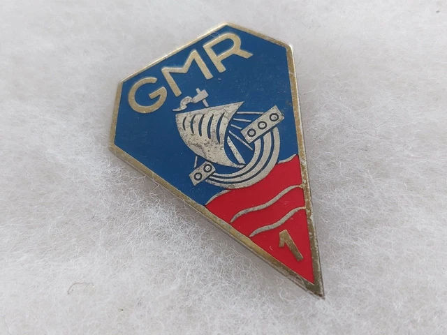 UN INSIGNE MILITAIRE " Groupement Des Moyens Régionaux N°1 " G 2266 ...