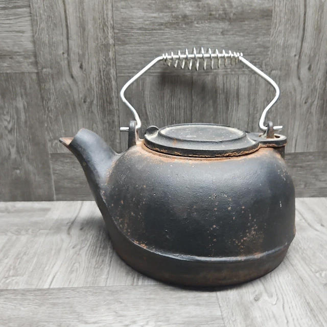 VINTAGE TAIWAN TEA Kettle / Coffee Pot Cast Iron Swivel Lid With Bail ...