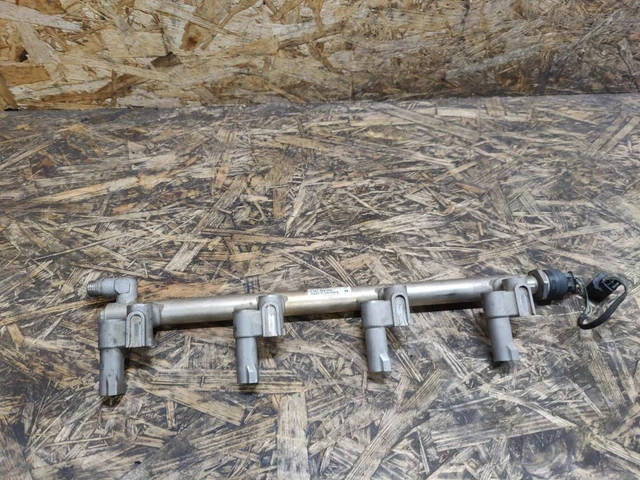 JAGUAR XJL 2011 Petrol fuel rail line pipe 8W939G774AE PCA9918 £52.79 ...