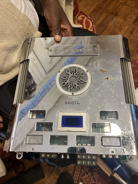 AUDIOBAHN AMPLIFIER A4601T 4 channel old school amplifier *sold as is ...