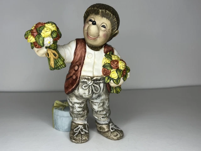 GOEBEL FIGUR PORZELLAN Mecki 18,5 cm. Top Zustand. EUR 69,63 - PicClick DE