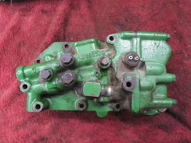 1964 JOHN DEERE 3020 Powershift Transmission Control Valve R33076 ...