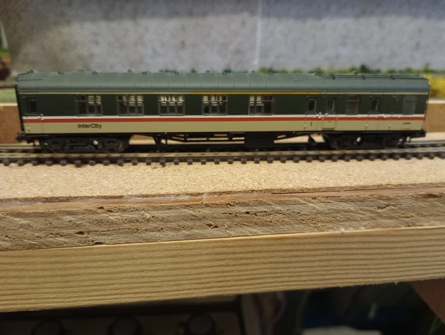 N-GAUGE GRAHAM FARISH Mk 1 Intercity coaches SO (374-015) and BCK (374 ...