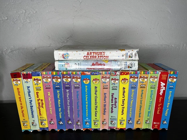 ARTHUR LOT OF 19 VHS Tapes Videos PBS | Goes to Hollywood, Sleepover ...