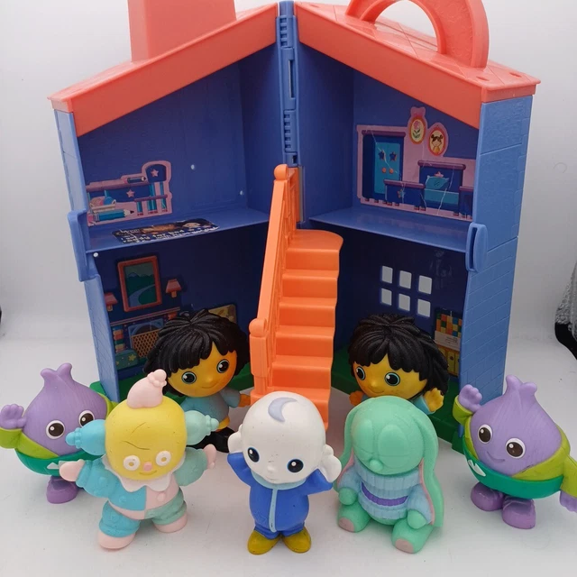 CBEEBIES MOON & Me Take And Go House Playset & 7 Figures. £24.99 ...