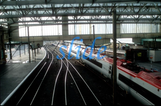 BRITISH RAIL CARLISLE Station Virgin Pendolino Emu 2005 Original Slide ...