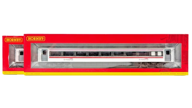 HORNBY/CHRIS DYER OO Gauge - Irish Railway Enterprise Silver Mk4 ...