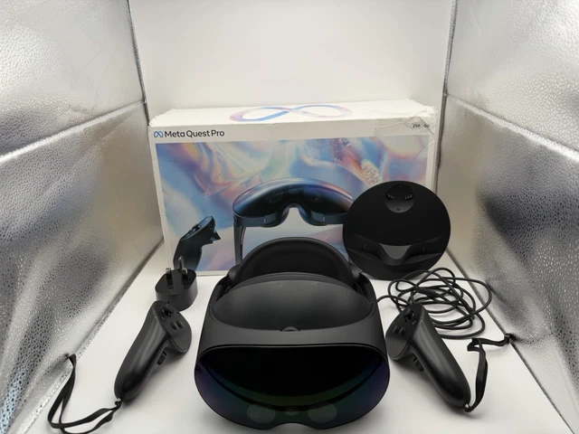 META QUEST PRO Virtual Reality Headset 256GB with Controllers and ...