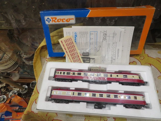 ANCIENNE LOCOMOTIVE AUTORAIL micheline train electrique ROCO marron ...