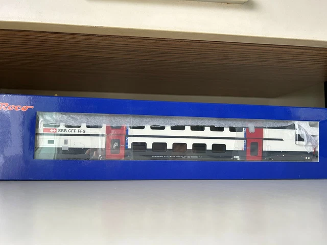 ROCO SWISS SBB IC2000 Passenger Coach 2nd Class/Control Car $129.00 ...