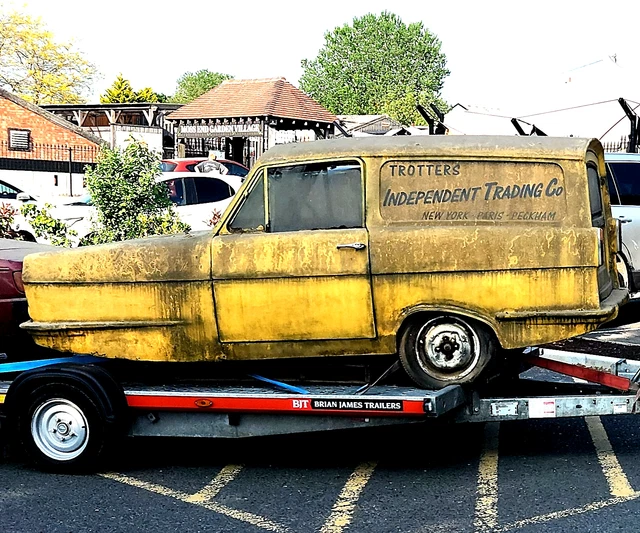 1970 RELIANT REGAL Super Van 3 Delboy Trotter Only Fools And Horses ...