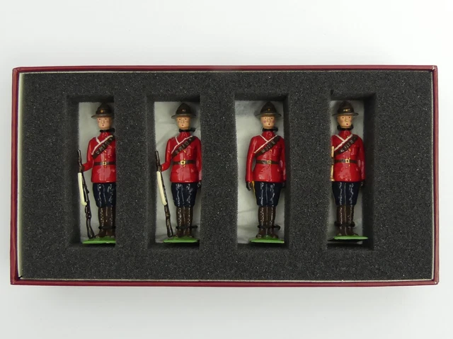 BRITAINS ROYAL CANADIAN Mounted Police Figures M.i.b No. 49017 £36.00 ...