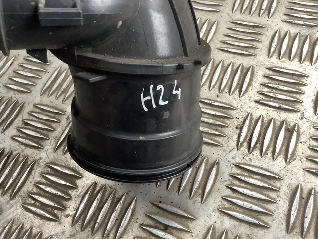 BMW 1 SERIES F20 F21 B37 Air Intake Pipe Hose 8513961 586509 £16.71 ...