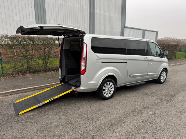 2020 (70) FORD Tourneo Transit Custom Titanium AUTO LWB L2 WHEELCHAIR ...
